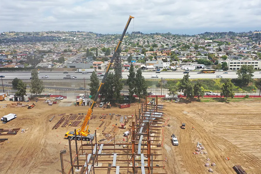 Crane Services in Bakersfield, CA - Bragg Companies